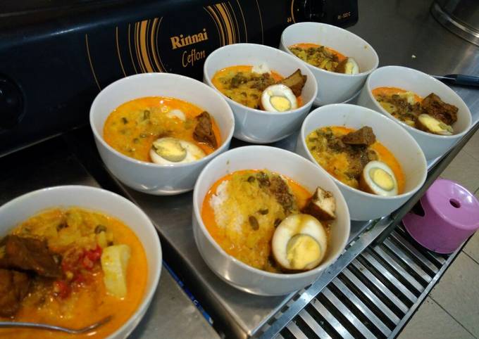 Resep Lontong sayur semur tahu oleh ayu diyah - Cookpad