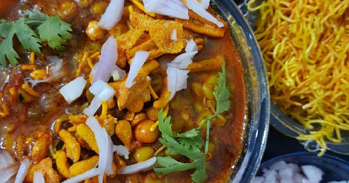 Jyotsana Prajapati દ્વારા રેસીપી પુના મિસળ (Puna Misal Recipe In ...