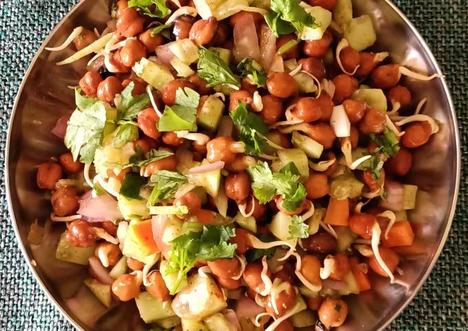 Protein chaat Recipe by Shivi Mishra - Cookpad
