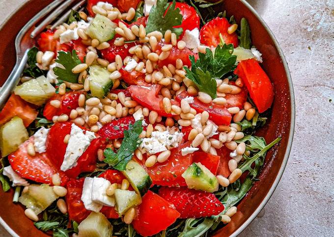 Salade fraise / concombre / fêta de Pimpmyfood_ - Cookpad