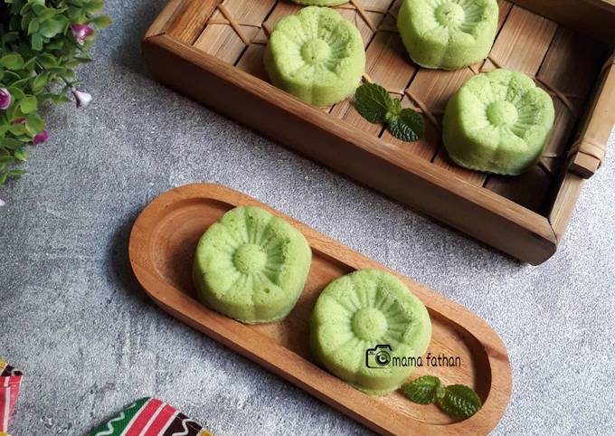 Resep Bolu pandan mini putih telur MPASI 18 month oleh Mama fathan ...