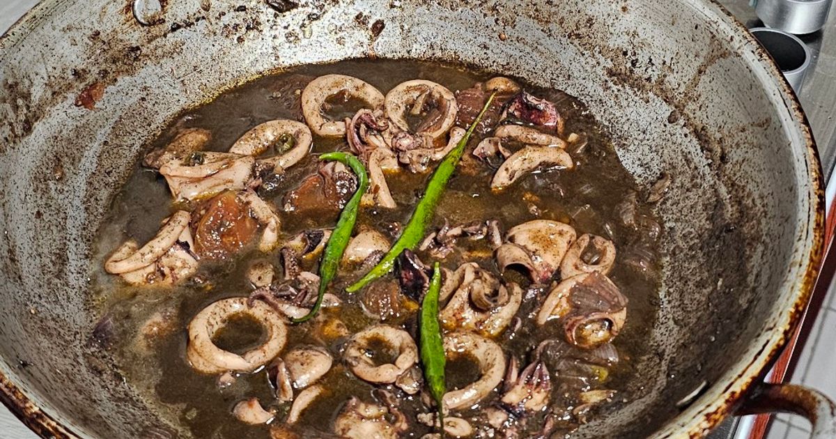 Pusit Adobo Recipe by Zaine - Cookpad