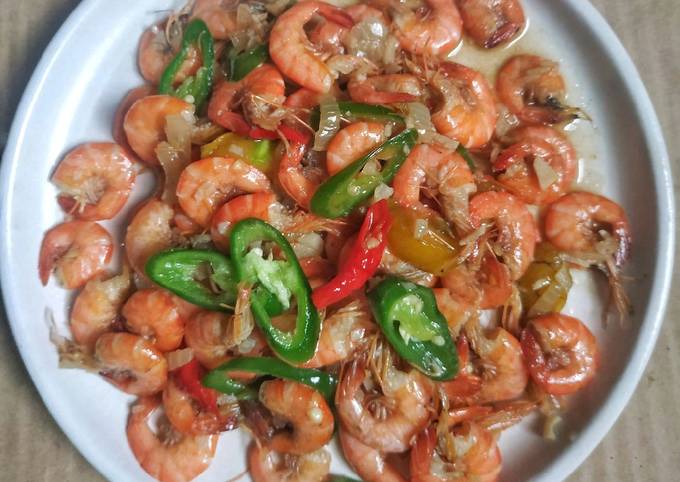 Resep Tumis udang simple oleh Beta Asmoengin - Cookpad