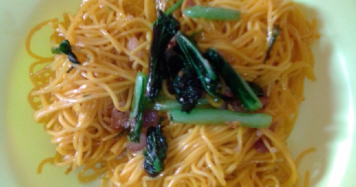 Resep Mi Kuning Goreng oleh ika mulyani - Cookpad