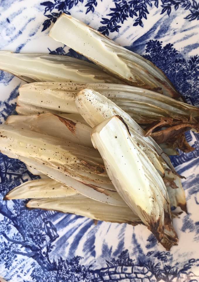 Grilled chicory Recipe by Gaia Riva - Cookpad