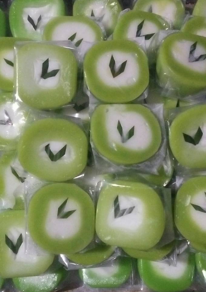 Resep Talam Ijo Pandan oleh Upie Irawati (d'Bakoel) - Cookpad
