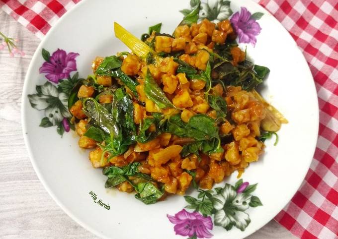 Resep Tempe Orek Kemangi oleh tia kurnia - Cookpad