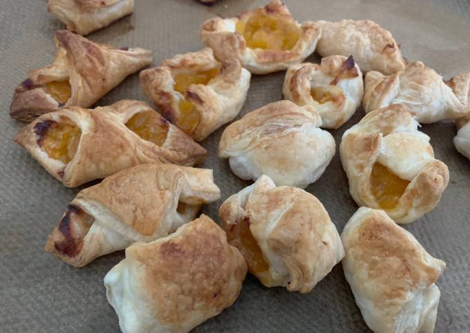 Pineapple puff pastry Recipe by Takiangstyle - Cookpad