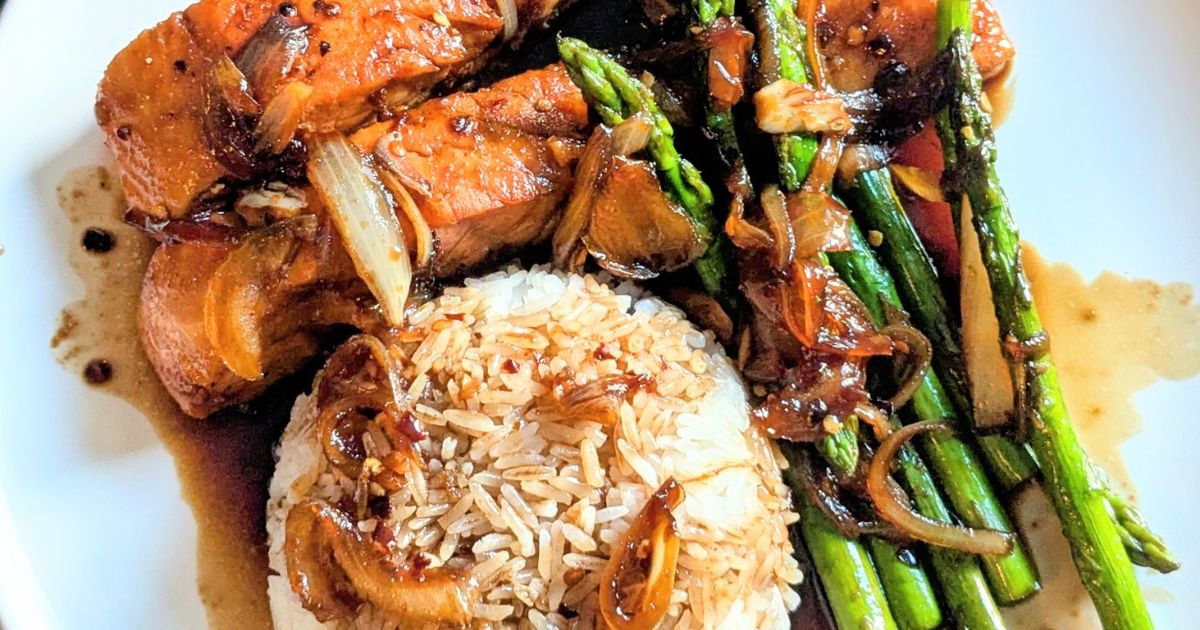 Sweet And Spicy Pan Fried Salmon Recipe by Han - Cookpad