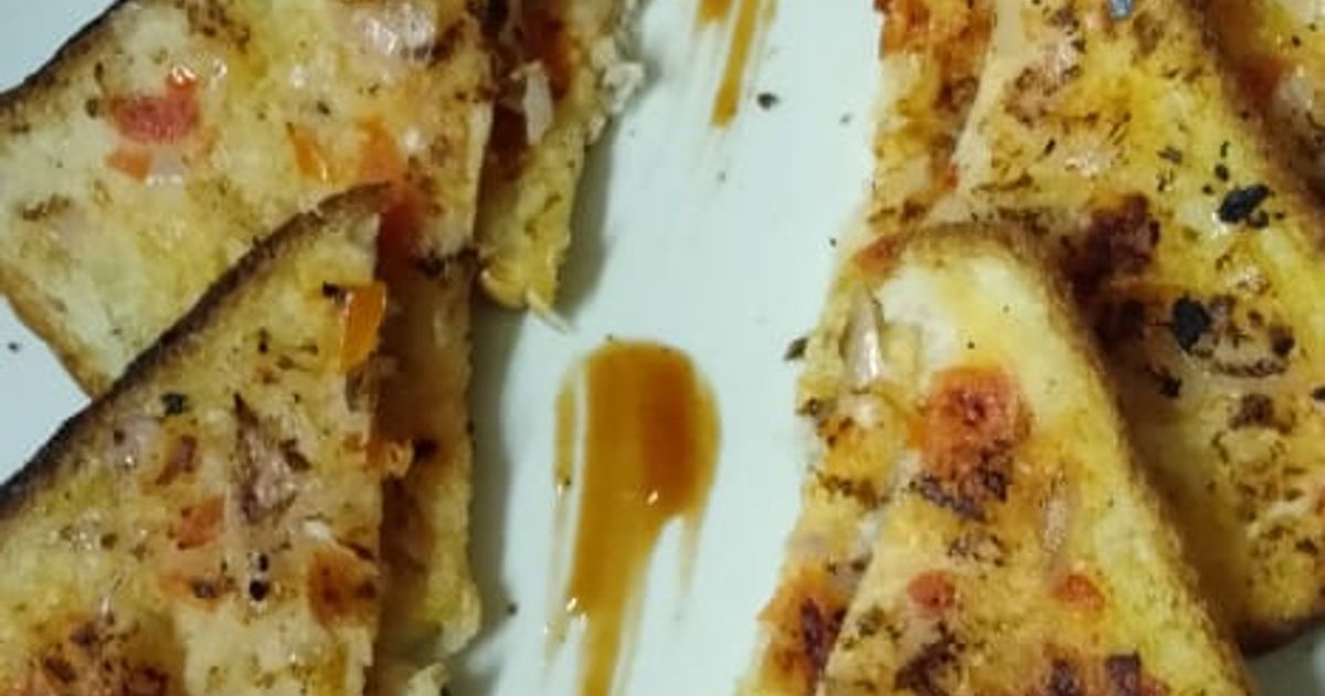 Bread Suzi Pizza Recipe by Chitra Mathur - Cookpad