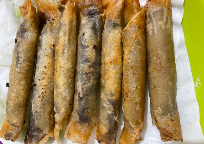 Resep Piscok roll oleh febrianti - Cookpad