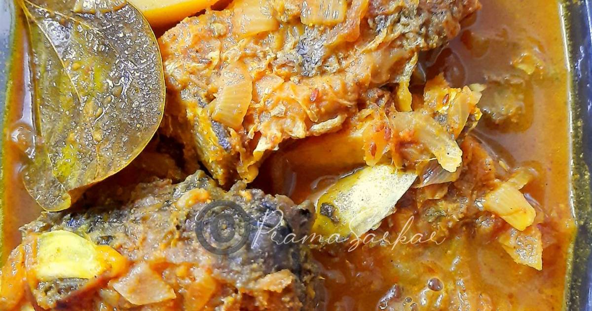 Bengali Style Fish Curry Recipe by Prama Sarkar - Cookpad