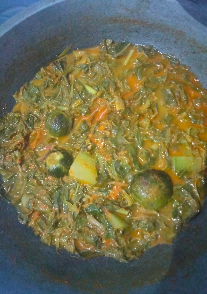 Resep Gulai Daun Singkong/ Gulai Pucuk Ubi oleh Wulan Gustri - Cookpad