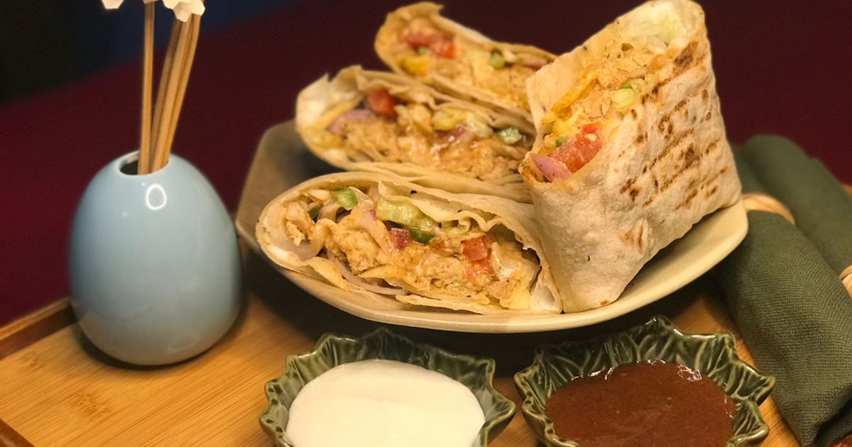 Dynamite Chicken Wrap Recipe by Erum Shah - Cookpad