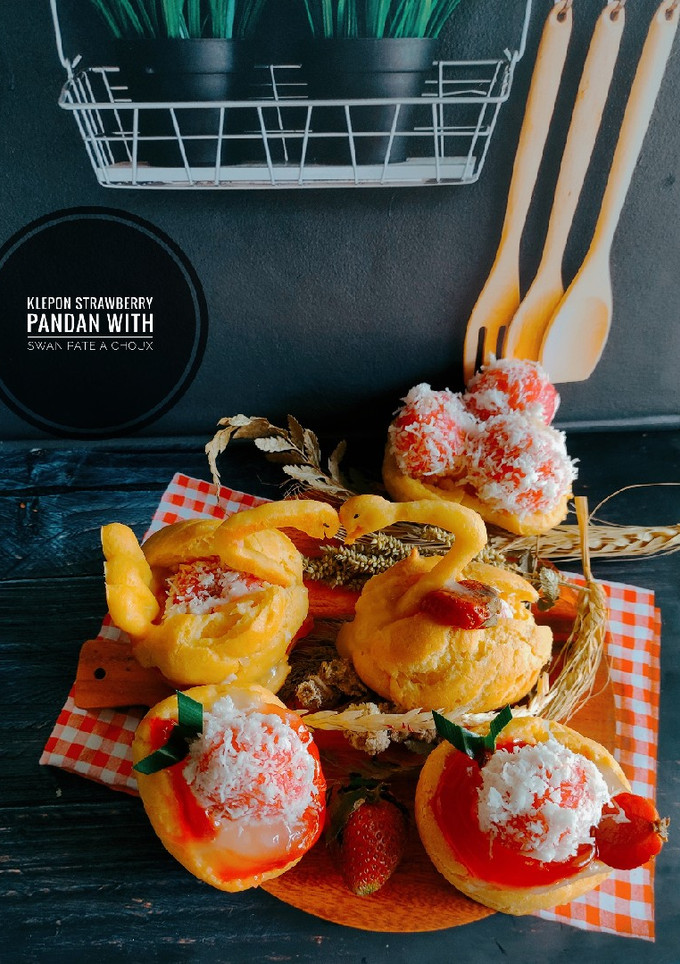 Resep Strawberry Klepon Filled Swan Pate A Choux oleh Gita Rahayu - Cookpad