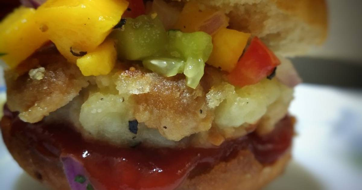 Mango salsa burger Recipe by Pampa Mondal - Cookpad