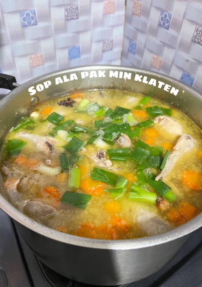 Resep Sop Ayam ala pak Min Klaten oleh Rieka - Cookpad