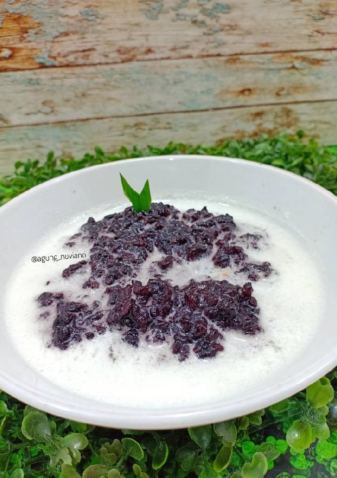Resep Bubuh Injin atau Bubur Ketan Hitam oleh Agung Novianti - Cookpad