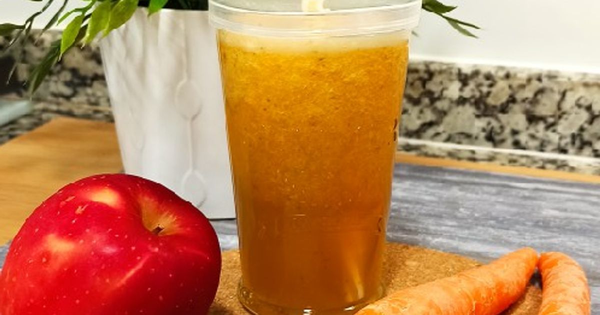 Zumo Diurético De Perejil🌿, Apio🌵 Y Manzana🍎 Receta de De La Cabeza A La Mesa 🍽️ - (Daniela Pc) 👩🏽‍🍳