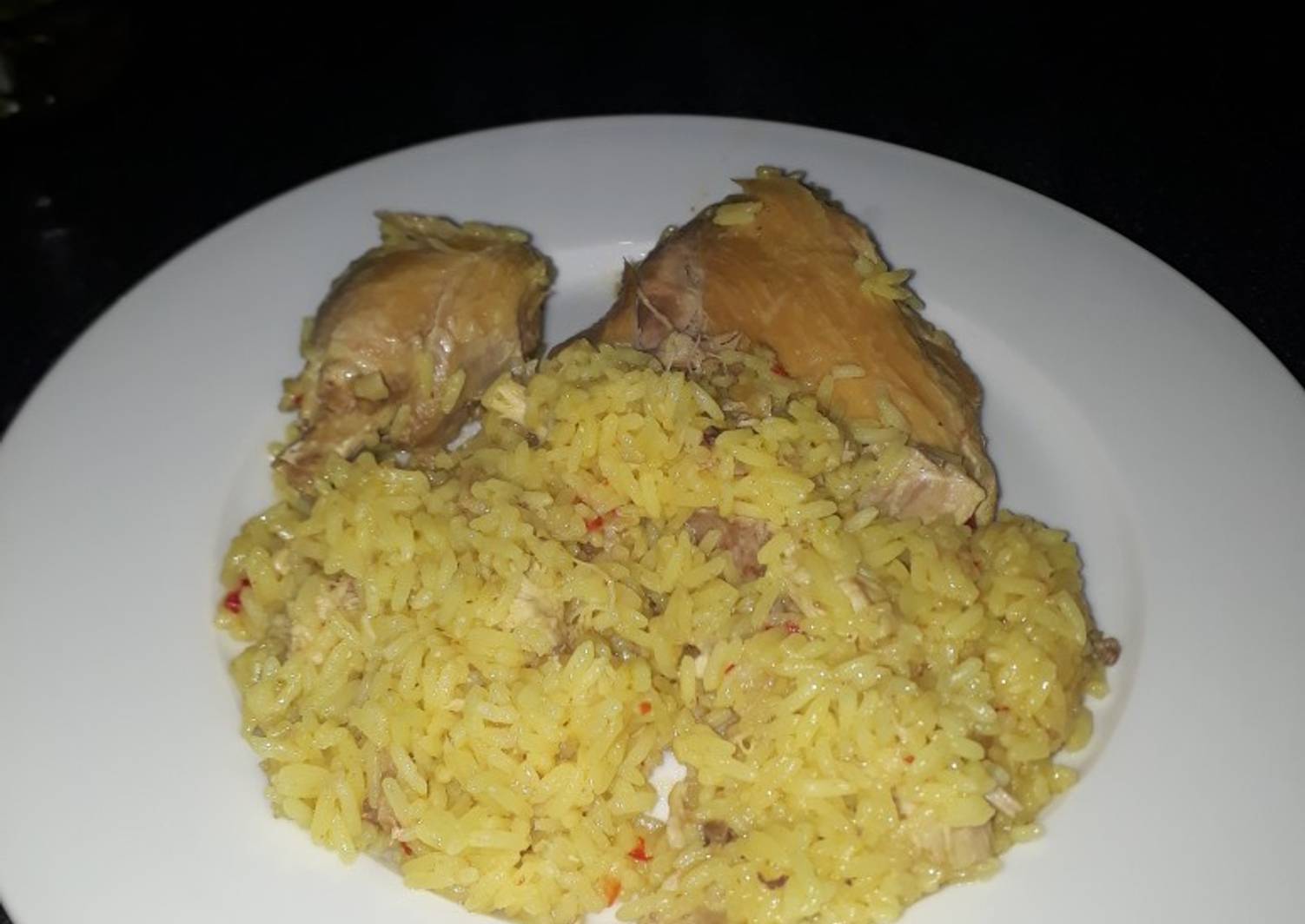 Arroz con pollo y azafrán! Receta de Romina - Cookpad