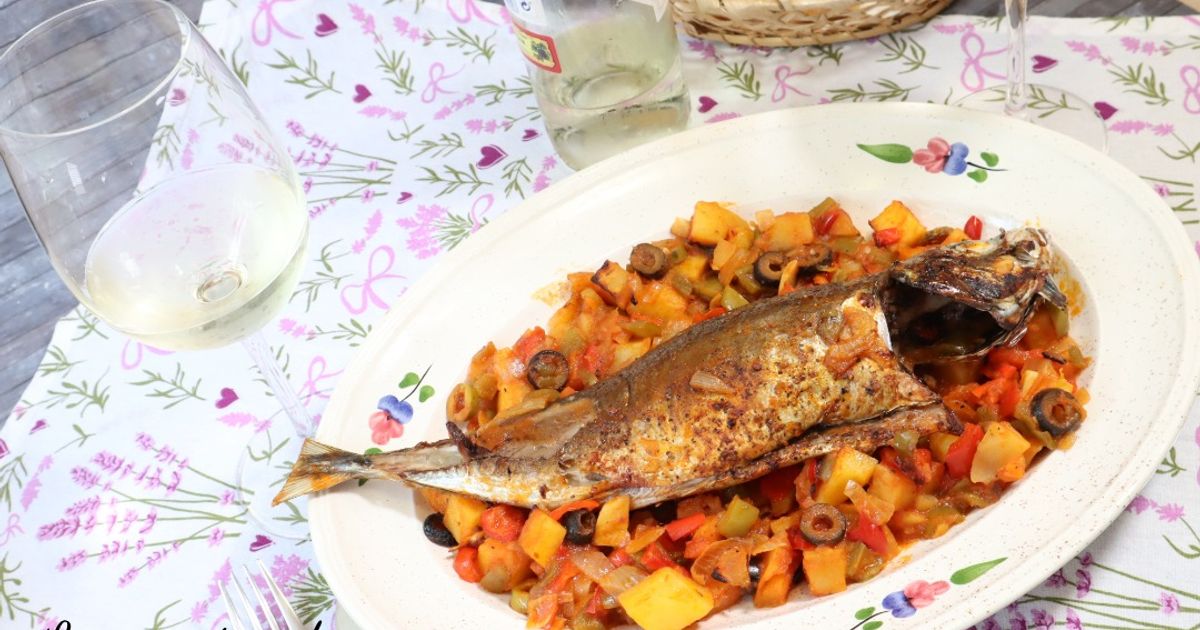 Chicharro O Jurel Al Horno Con Verduras Y Aceitunas Receta de LAS ...