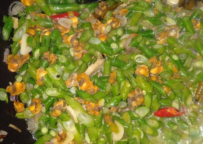 Resep Tumis kerang kacang panjang oleh Rhofiq Abd - Cookpad