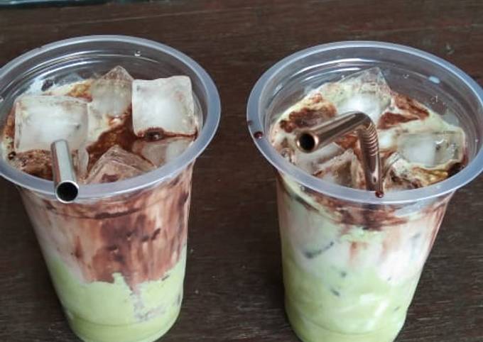 Resep Matcha Ice Chocolate Homemade oleh Clarissa - Cookpad