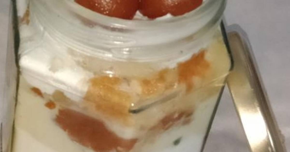 Gulab jamun rabdi fusion jar cake Recipe by alpaMehta - Cookpad