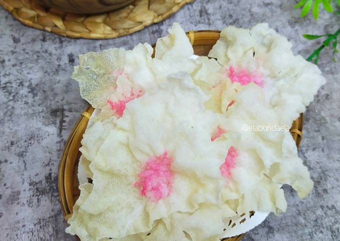 Resep Rice Paper Flower Crackers oleh Bunda Ela - Cookpad