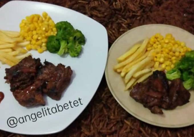Resep Beef steak rumahan oleh Lita Ika Oktafiana - Cookpad