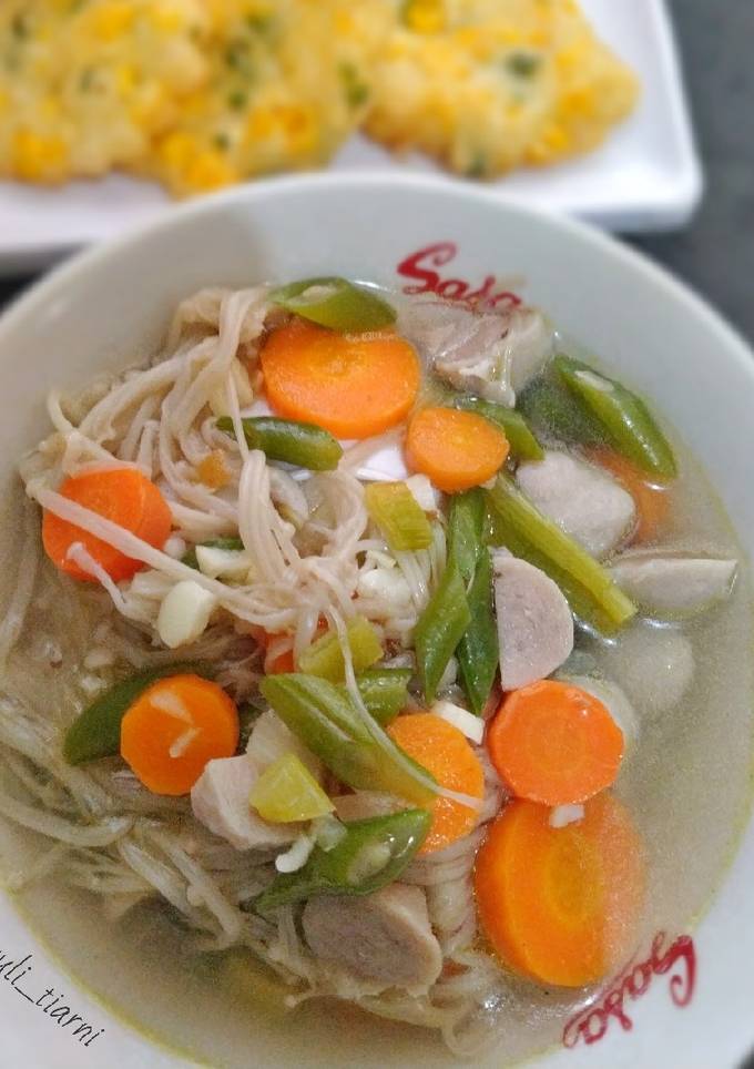 Resep Sup Enoki Wortel oleh Yuli Tiarni - Cookpad
