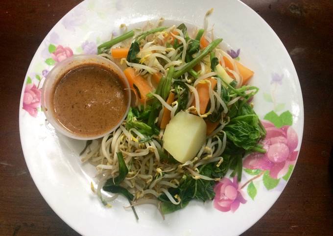 Resep Pecel simple buat sarapan dan menu diet oleh suryani azhari - Cookpad