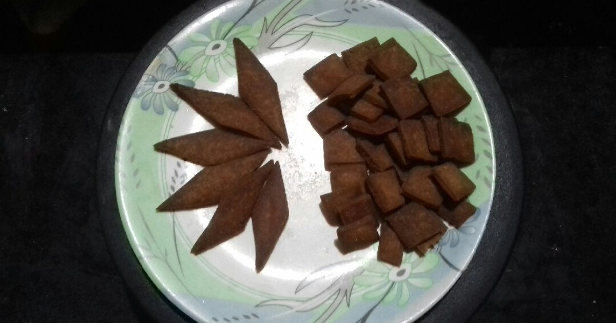 Chocolate Shakarpara Recipe by Devi Amlani - Cookpad