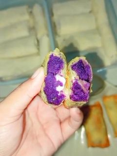 Resep Lumpia Ubi Ungu Keju Lumer oleh Putri Desianda - Cookpad