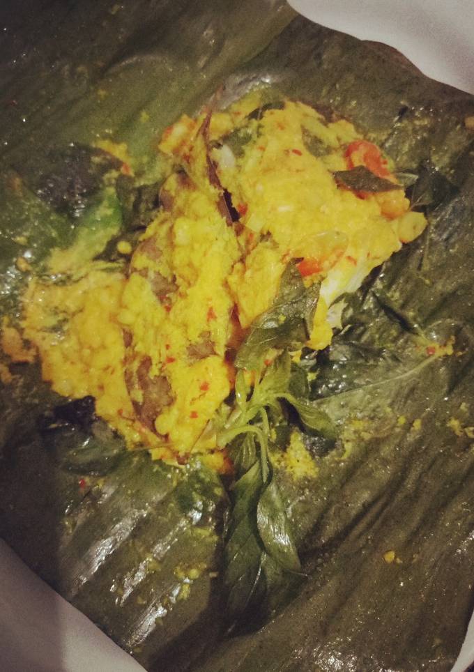 Resep Ikan Kakap Pepes Daun Singkong oleh Pickaisland Kitchen - Cookpad