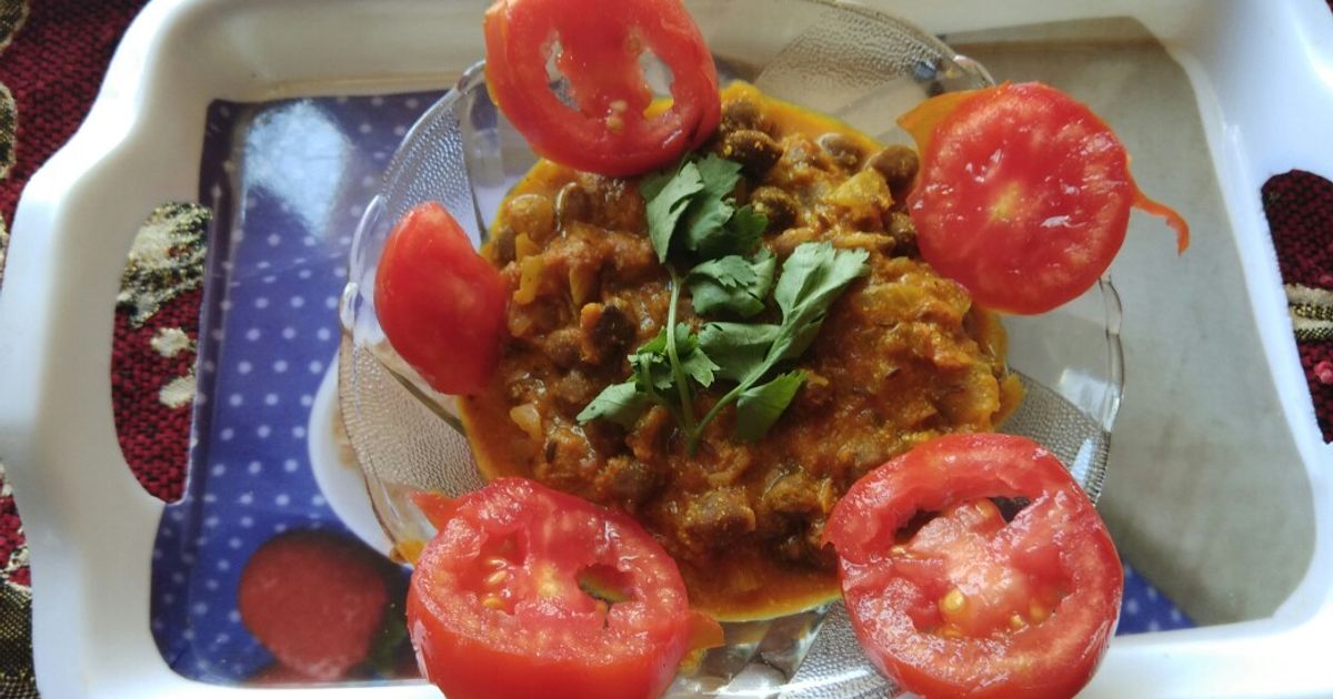 Masala Chole (Kale) With Dahi Recipe by Harsha Bhatia - Cookpad