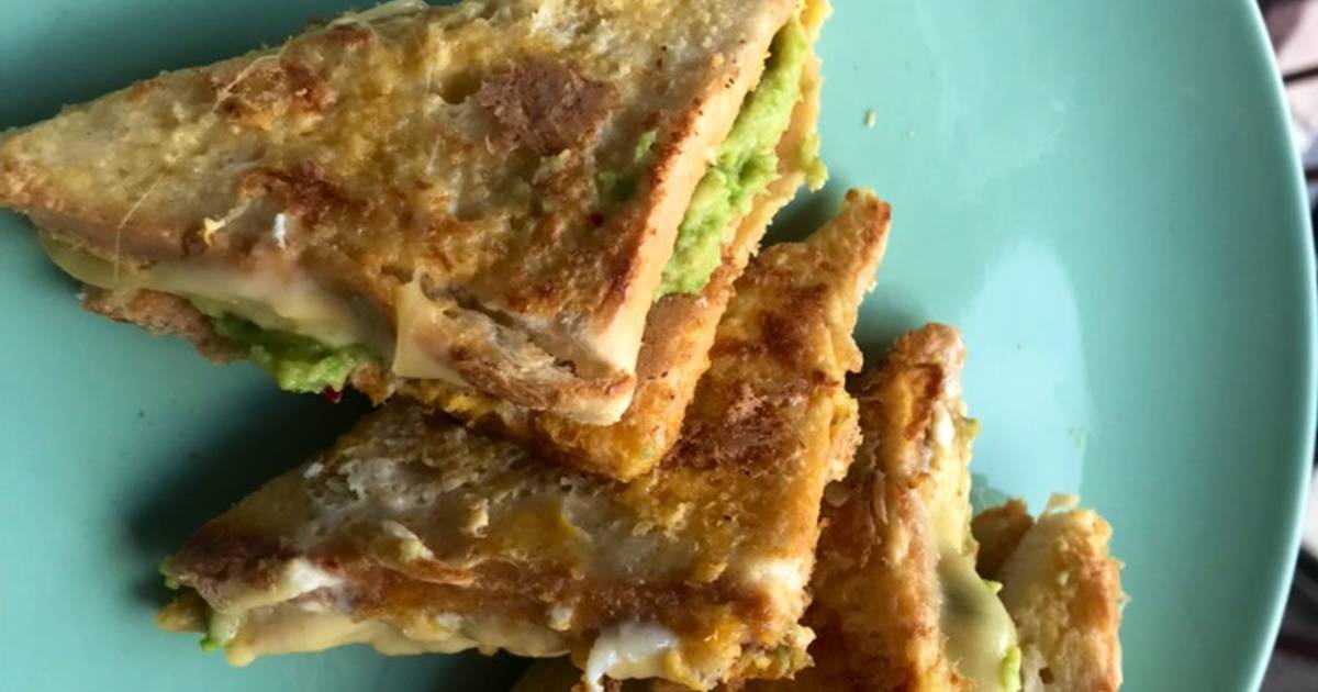 French toasts and avocado Recipe by Roch Szatan - Cookpad