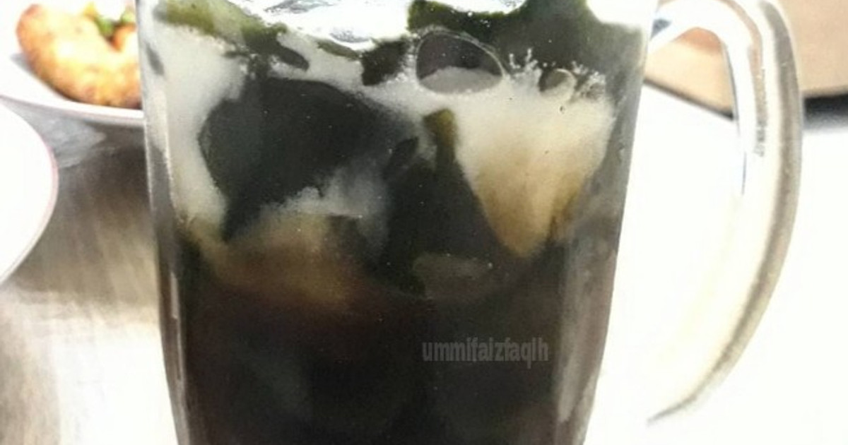 Resep Es Cincau Hijau Homemade oleh Laily Agustien (Ummifaizfaqih ...