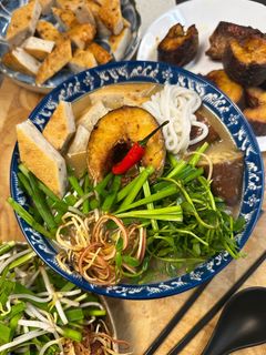 Vietnamese Tuna Noodle Soup (Bún Cá Ngừ, Chả Cá) Recipe by Pham Huyen ...