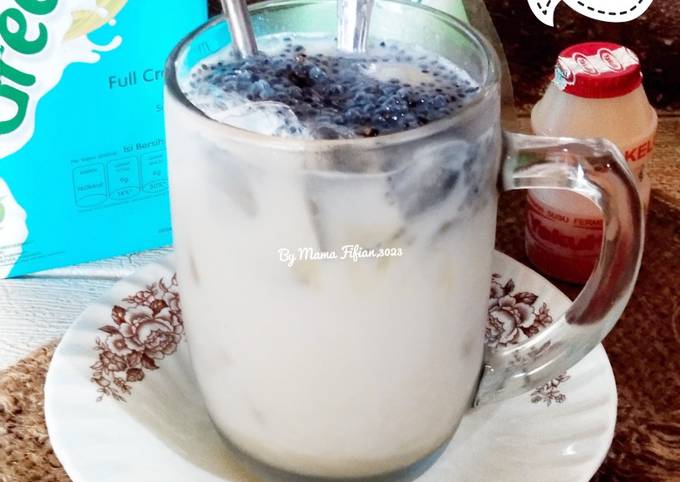 Resep Es Yakult Nata de Coco oleh Lanjarsih/Mama Fifian ...