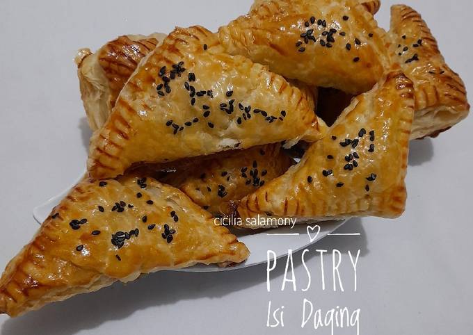 Resep Pastry Isi Daging oleh Cicilia Yustina Salamony - Cookpad