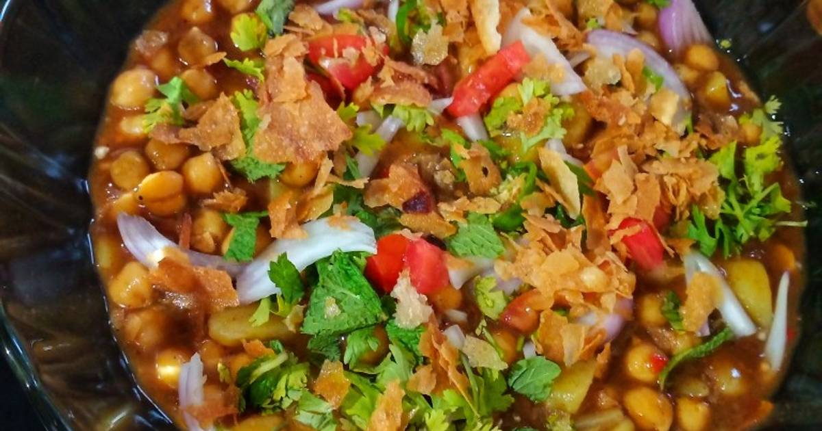 Kathiwari chola chat Recipe by Umme Ali - Cookpad