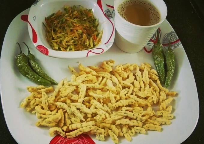 Champakali/Chakri Gathiya Recipe by Mita Mer - Cookpad
