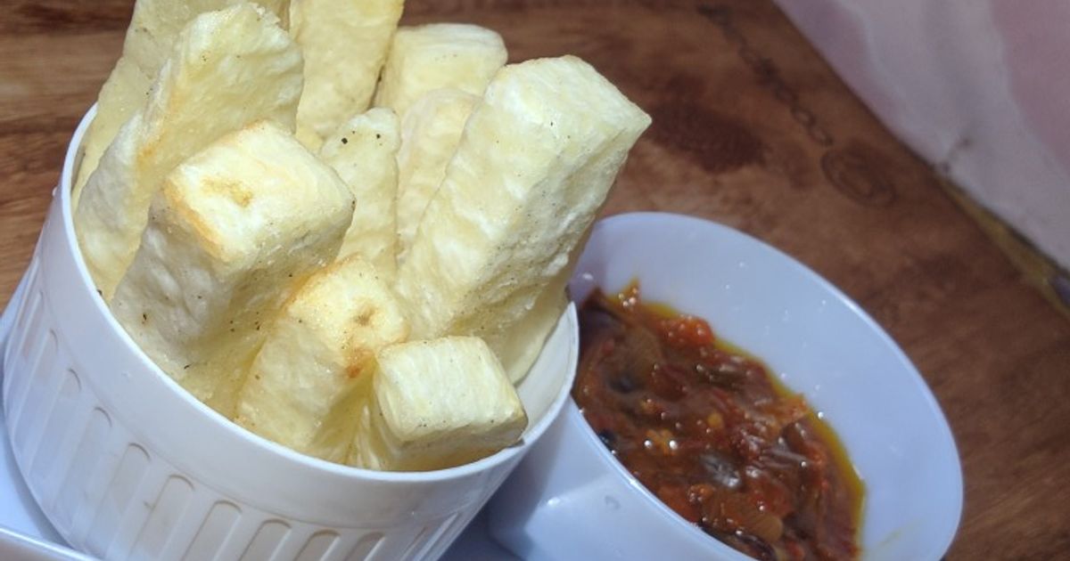 Fried Yam&Onion Sauce Recipe by Aishatu Jami'u - Cookpad
