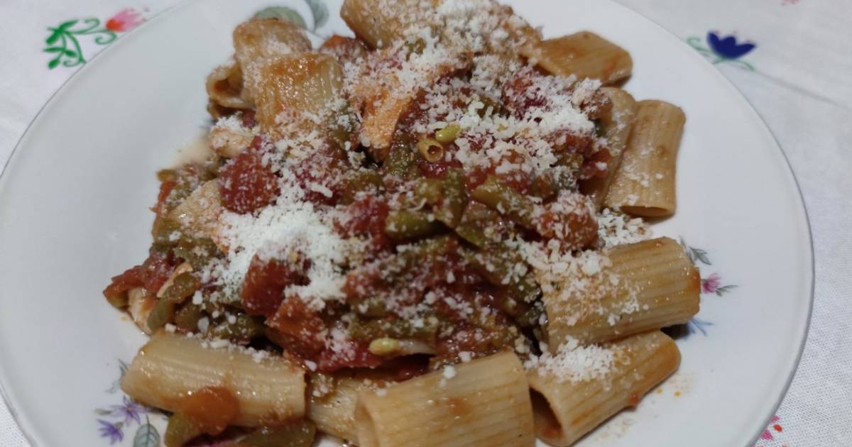 Ricetta Mezze penne con pesce spada, gamberetti e fagioli di Alessandra ...