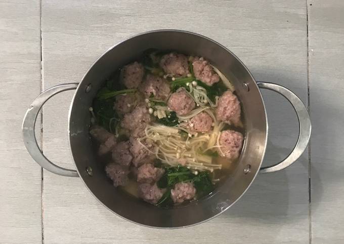 Resep Bakso Cumi Suki Homemade oleh wizkawitsqa - Cookpad