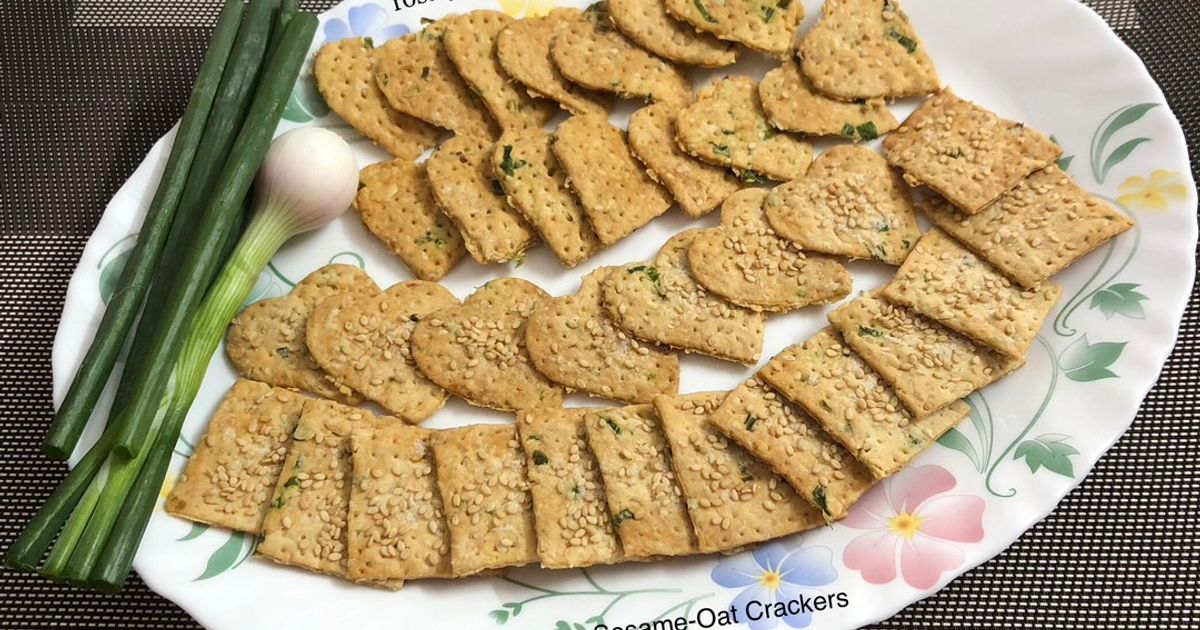 Spring Onion Sesame Oat Crackers Recipe by Rosalyn John - Cookpad