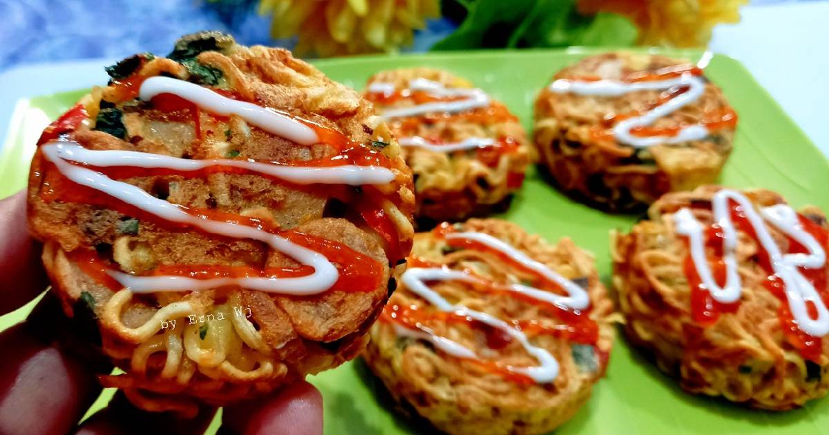 Resep Martabak mie telur mini oleh CikGu Er - Cookpad