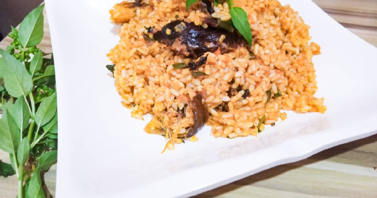 Palm oil rice native jollof rice Recipe by Hauwa Musa - Cookpad