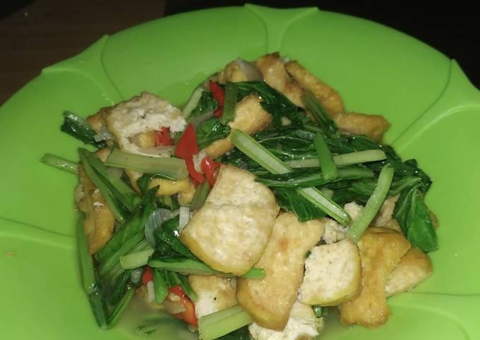 Resep Tumis Sayur Sosin dan Tahu Sederhana oleh nur siti aisyah - Cookpad